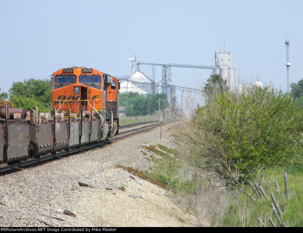 BNSF 7605